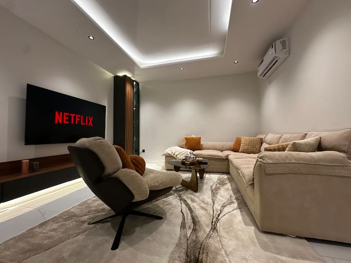 Luxury 2br Apt, 75” 4k Tv Near Airport •Self Entry - Jeddah King Abdulaziz Airport (JED)