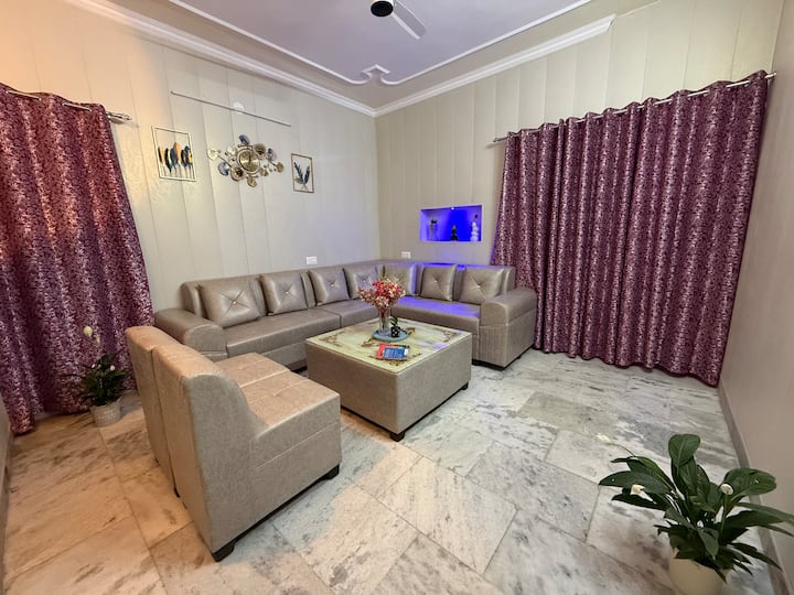 Exclusive 1bhk By Saini Homestay-near Max Hospital - Sahibzada Ajit Singh Nagar