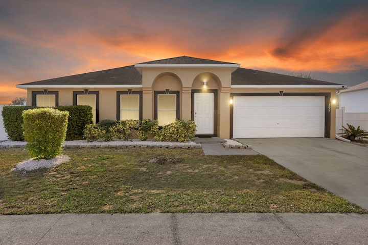 Spacious 4br/2ba Near Legoland, Tampa & Orlando - Lake Garfield, FL