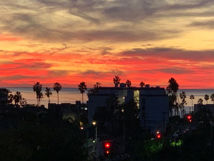 Redondo Beach Spanish Coastal Retreat - - Torrance, CA