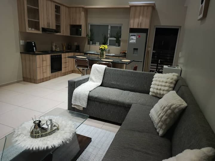 Urban Grove Suite - Windhoek