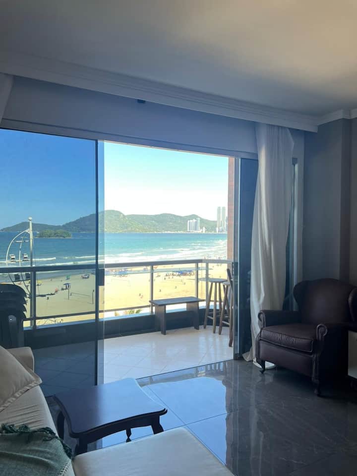 Amplo Apto Frente Mar - Balneário Camboriú