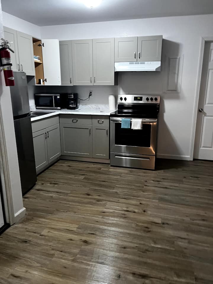 3-bedroom 2-bathroom Apt. Just By Qts/airport - Cedar Rapids, IA