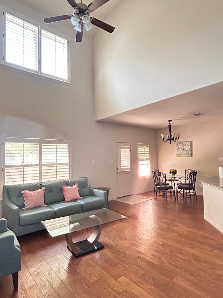 Furnished 2 Bedrooms 2.5 Bathrooms Townhomes Plano - Plano, TX