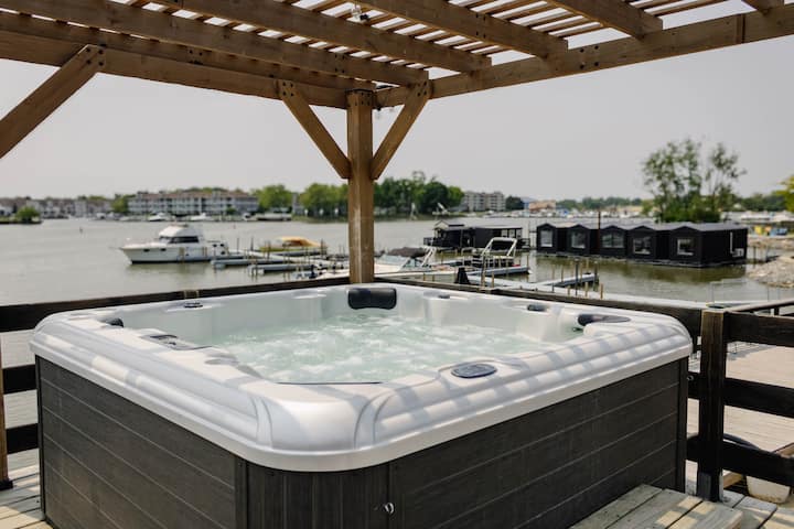 The Lakeside Nook - Sandusky, OH