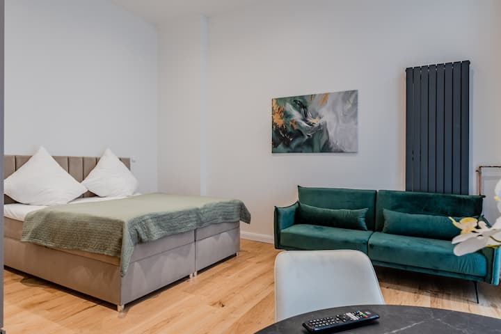 Design-wohnung Mit Loftfeeling In Charlottenburg - Berlin