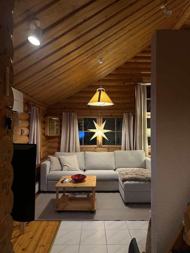 Tunnelmallinen Hirsimökki Rukan Kesäjärvellä - Ruka