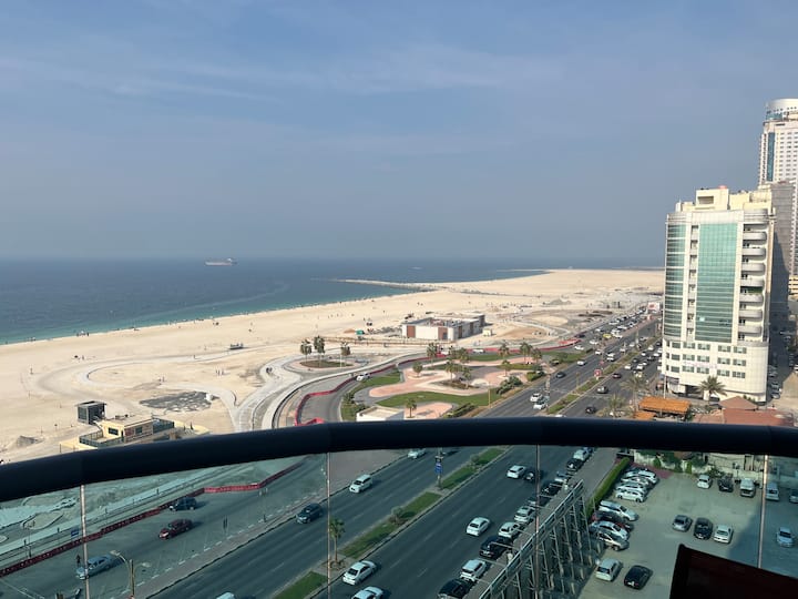 Stunning Beachfront Apartment, Full Sea View! - Ajman