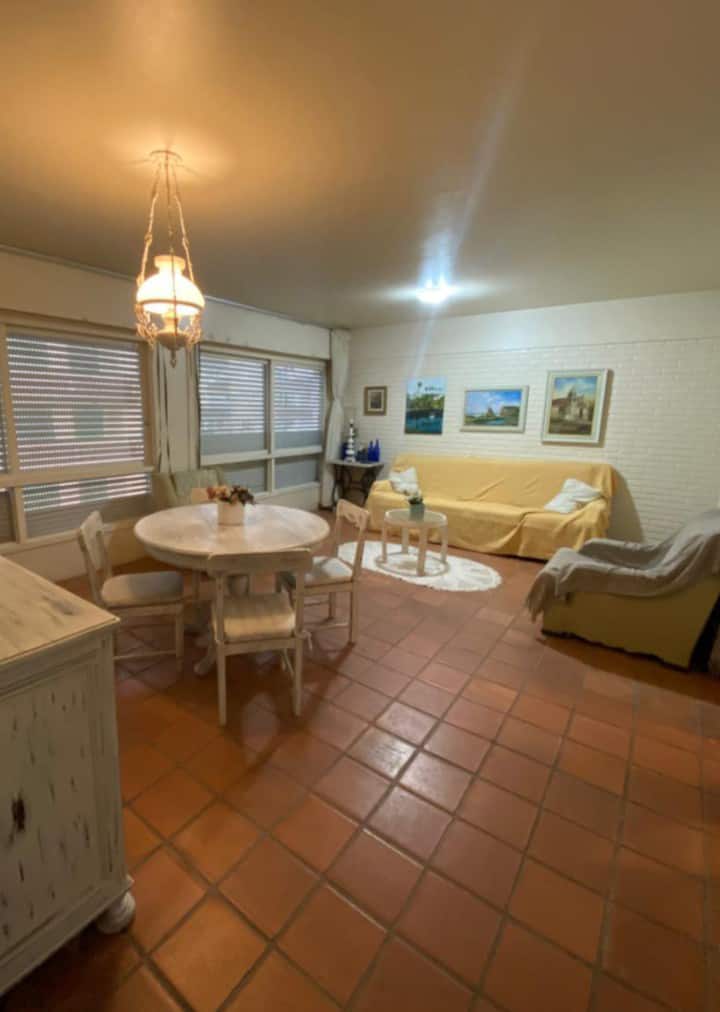 Amplo E Bem Localizado Apartamento Em Torres - Torres, Brazil