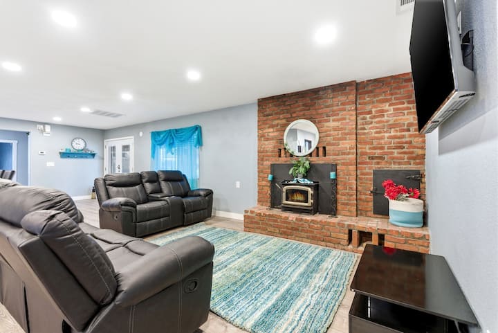 Charming Hideaway ! - Lemoore, CA