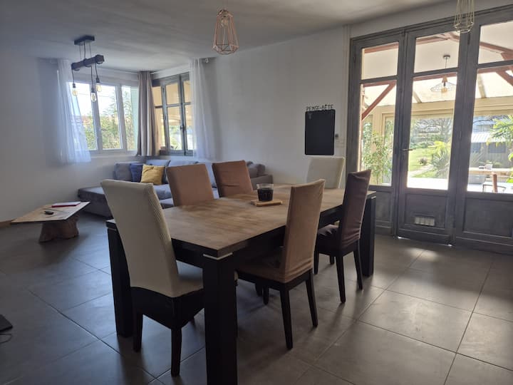 Maison Familiale Au Coeur De L'agglo Paloise - Lons