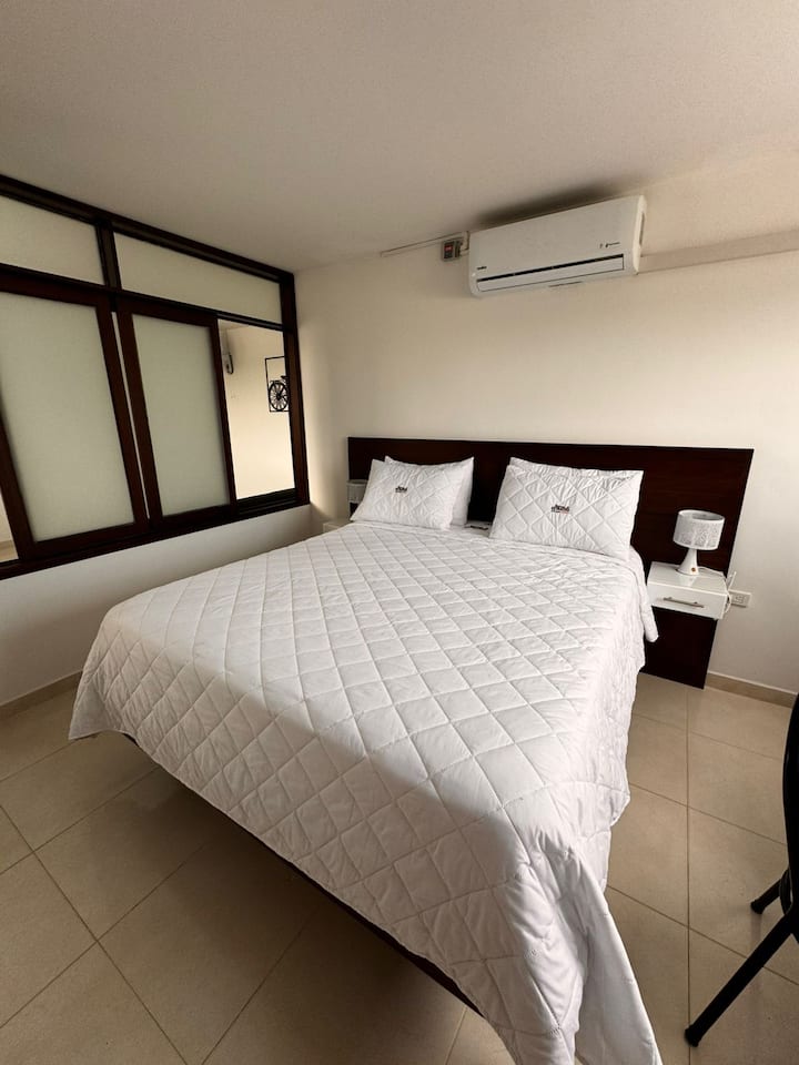 Estrato 6 Apartment Studios - 402 - Villanueva