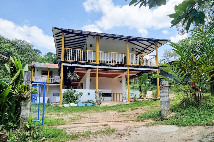 Suite Principal Con Balcón Y Vista A La Selva - San Rafael, Colombia