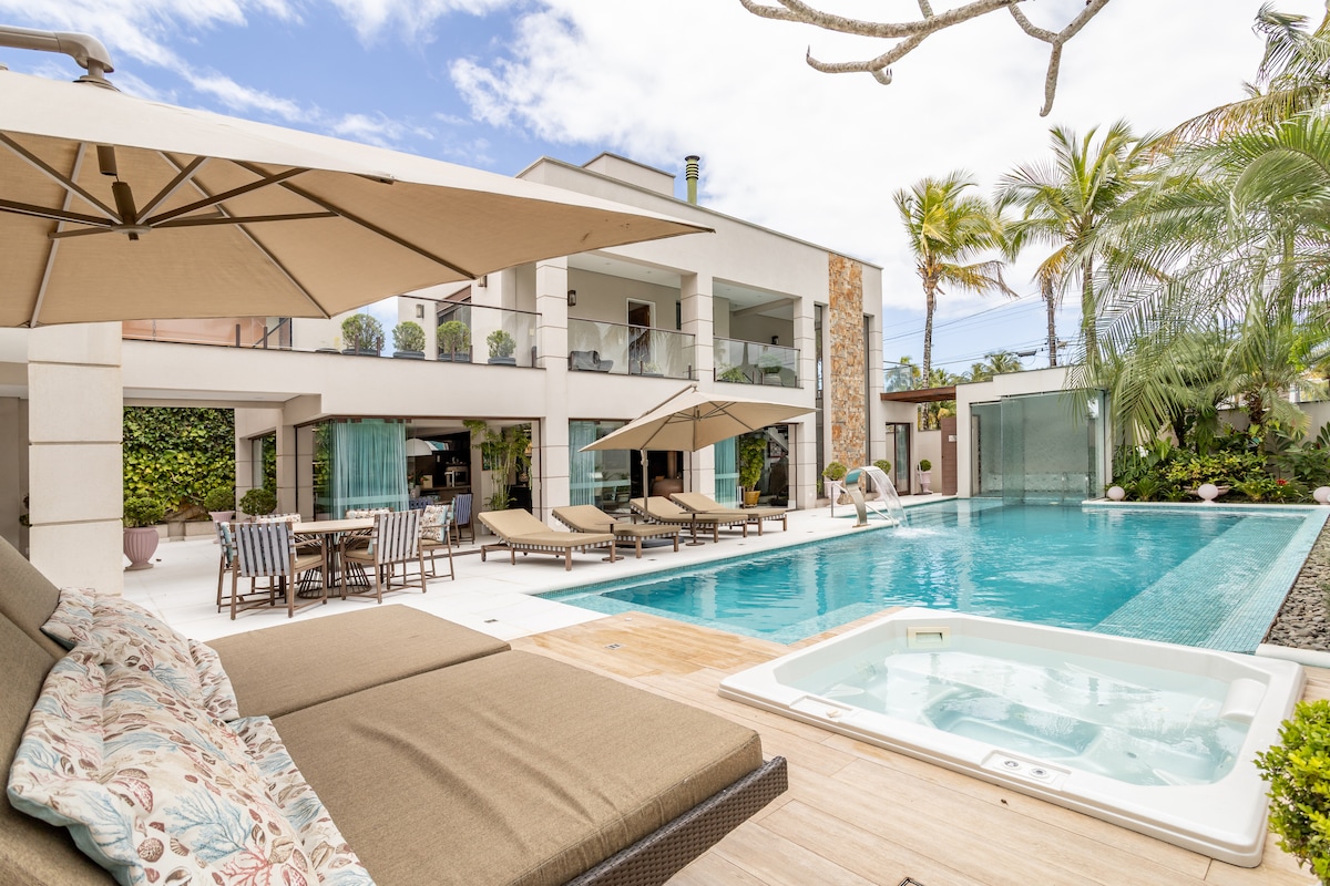Increíble mansión en el cond. Jardim Acapulco - Casas en renta en ...
