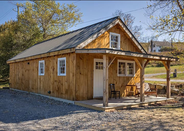 Peaceful Country Cabin Retreat - Granville, NY