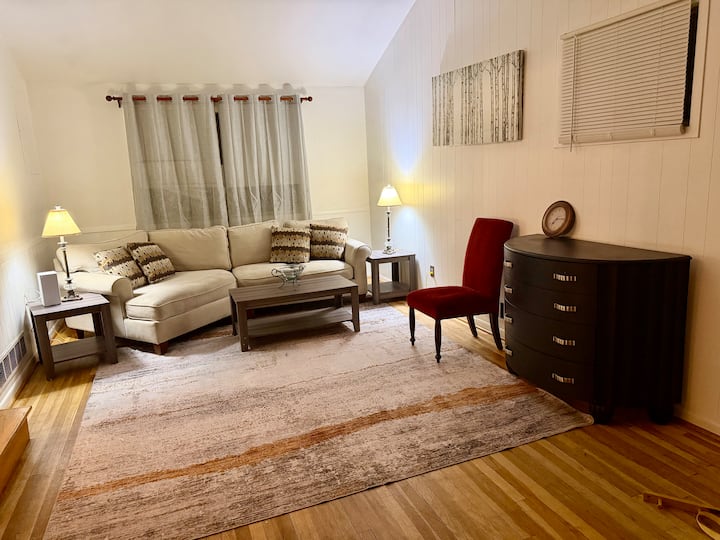 Towson Split Level Easy Access - Towson, MD