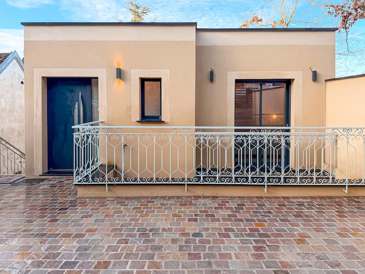 Havre De Paix Niché Dans Les Hauteurs De St Rémy - Montigny-le-Bretonneux