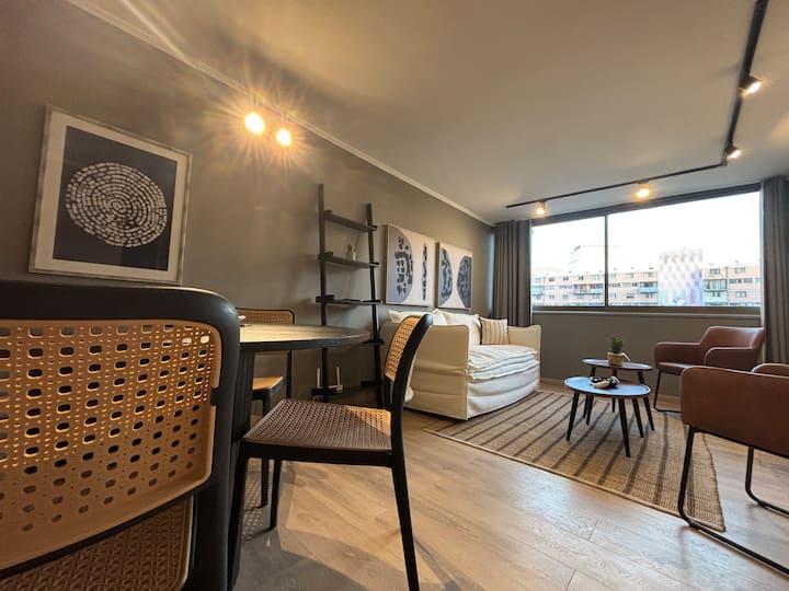 Disfruta Santiago Desde El Corazón De Providencia - Providencia