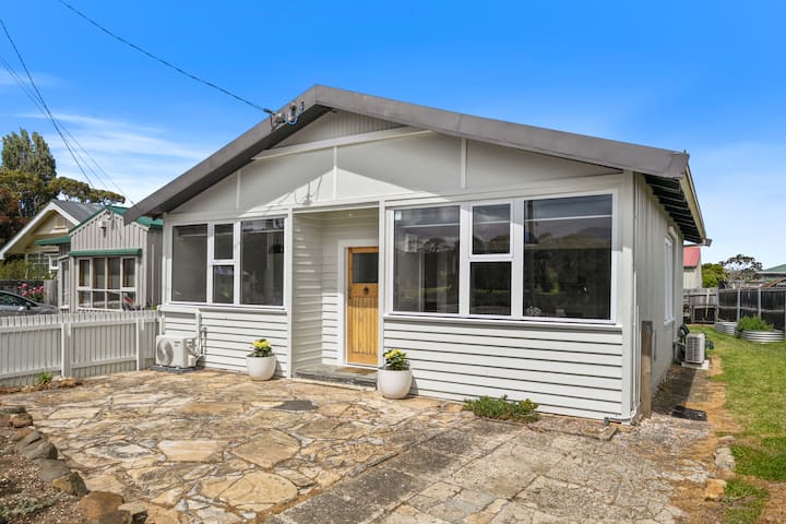 Riverside Cottage - Kingston, Australia