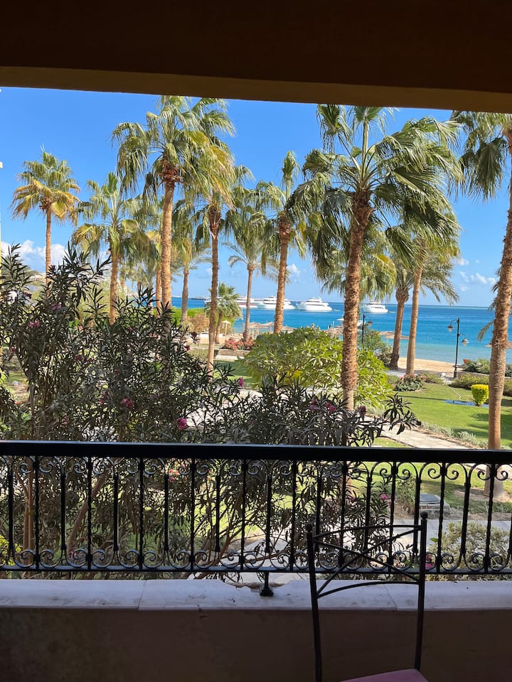 Sea Front 2 Bedrooms Apartment In Esplanada - Hurghada