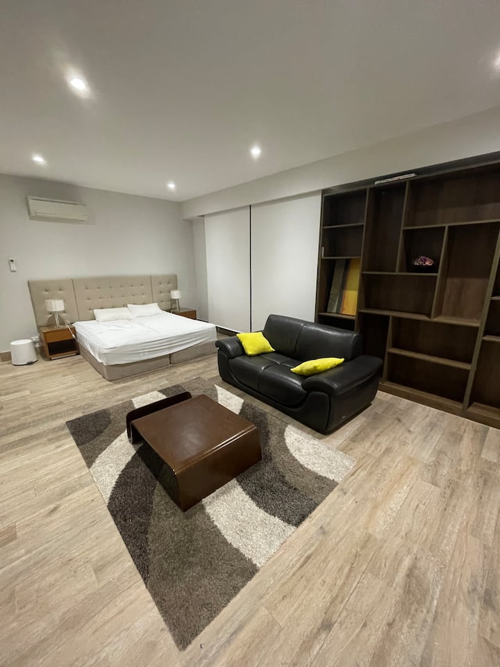 Cozy Ensuite Home Near Hota! - Gold Coast