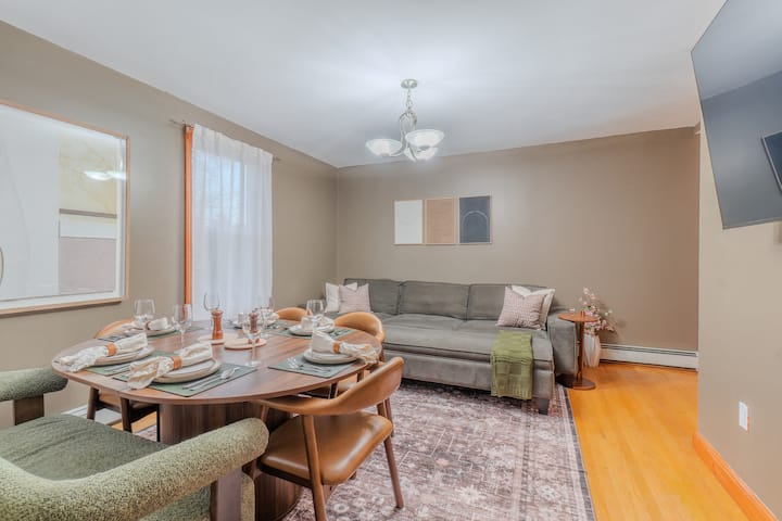 Spacious 5 Bed | 
Cambridge Retreat | Sleeps 12 - Cambridge