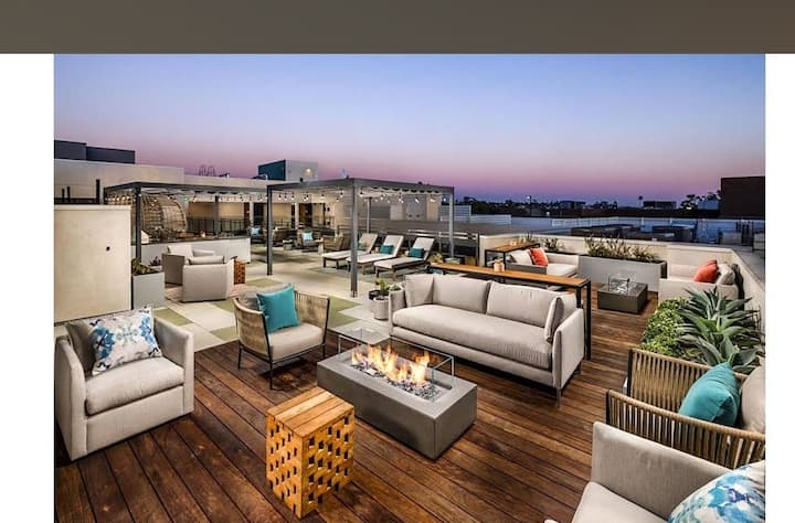 Spacious 3br Apt With Pool & Rooftop Deck - Hollywood Park Casino