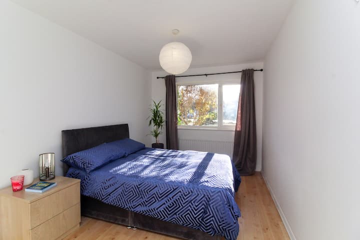 Simple. No Fuss. Neat 2 Bedroom Ground Floor Flat. - Bromley
