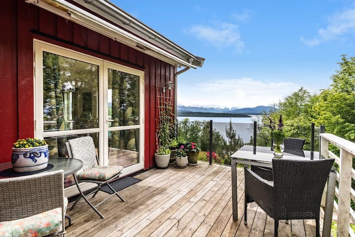 Beautiful Cabin In The Forest - Breathtaking View - Molde