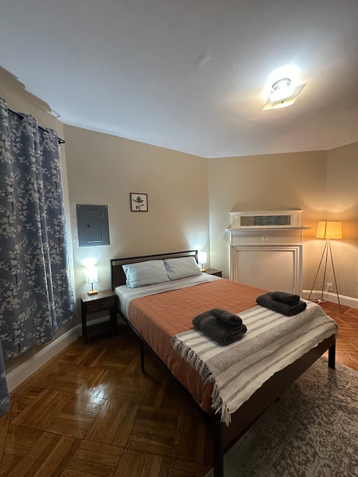 Harvard Sq Retreat 9-min Walk Central Cambridge - Cambridge, MA