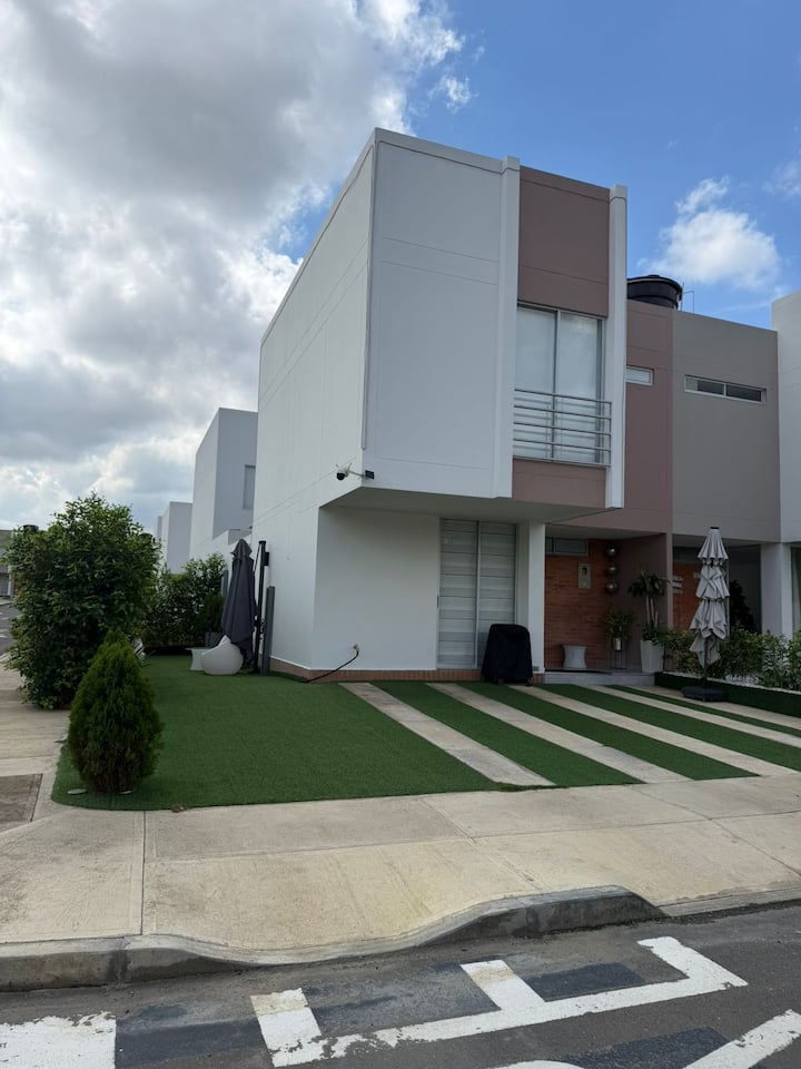Casa Con Piscina Cúcuta - Cúcuta