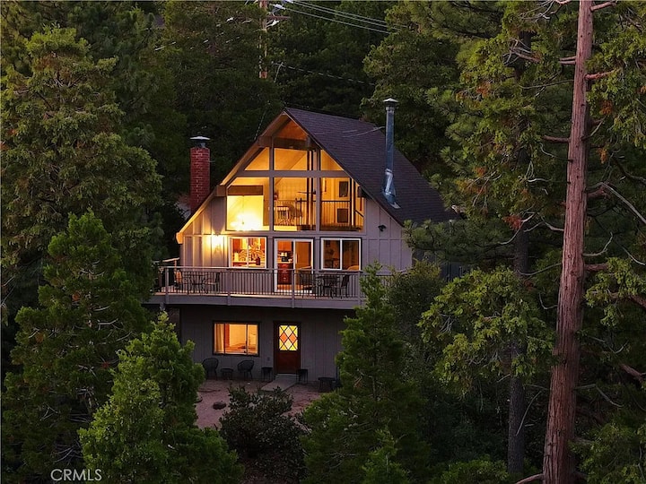 A-frame Forest Cabin With Ev Charger - Lake Arrowhead, CA