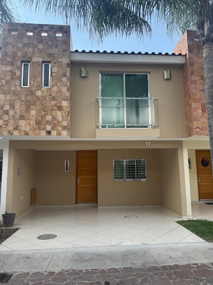 Casa Residencial Frente A La Arena Guadalajara - Guadalajara