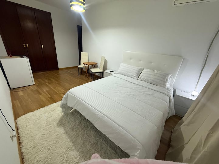 Alojamiento Tranquilo Muy Céntrico. - Alcala de Henares