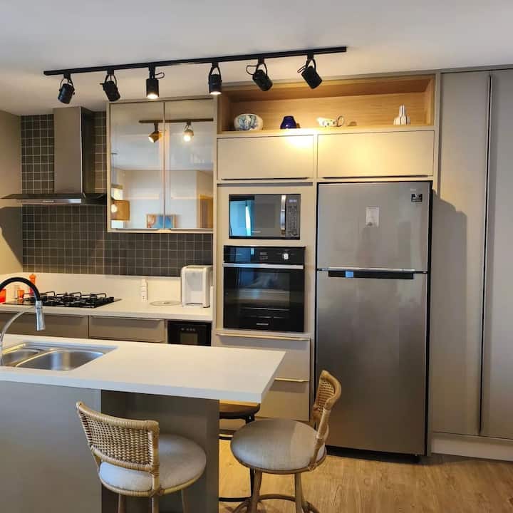 Apto Vista Mar Com Piscinas - 100% Climatizado - Chapecó