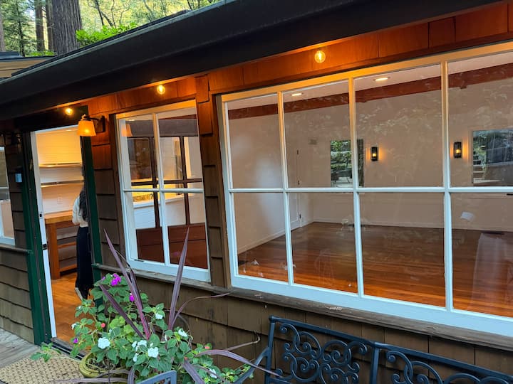 Redwood Tree Retreat In Mill Valley - Stinson Beach, CA
