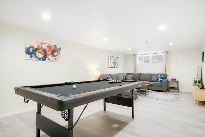 Revere Game House W/ Pool Table | Sleeps 14 - Aurora