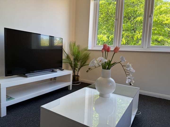 Perfect For Longer Stays • Equipped 2-bed Flat - Southampton