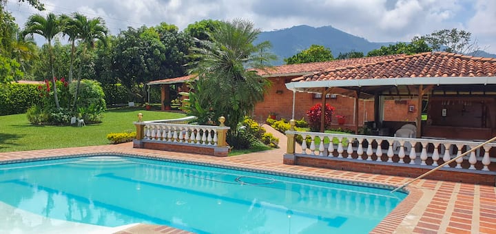 Finca Piscina Playita Kiosco Bar Estación Pereira - Marsella