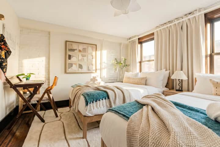 Cozy Brownstone Gem | 15 Min Metlife & Nyc - Hoboken, NJ