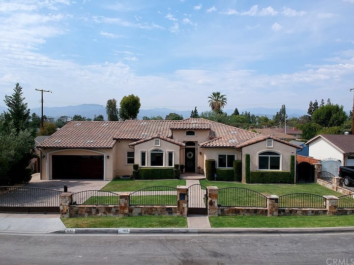 Spacious Single-level Pool House Newly Remodeled - La Puente, CA