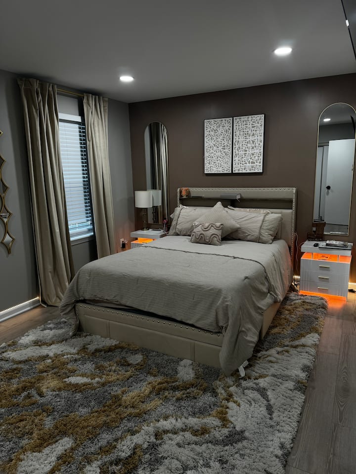 Stylish 4br Home W/ Ensuite Rooms - Woodbridge, VA