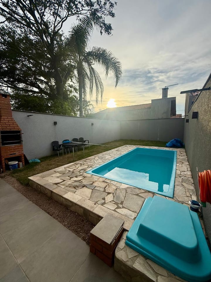 Casa Com Piscina Próximo Da Praia Para 10 Pessoas - Guaratuba