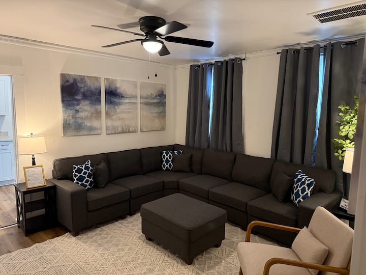 Urban 1br Bungalow | Fire Pit + Near 5 Points - Columbia, SC