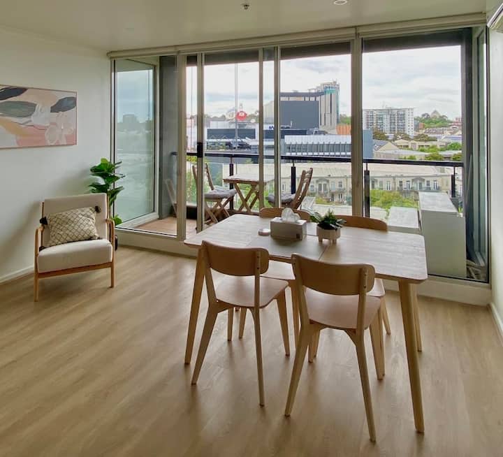 Relaxing 2br Apartment In The Heart Of Southbank - Australia