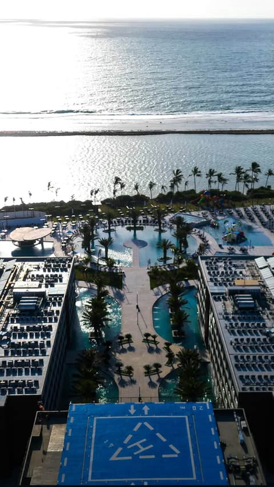 Appartement avec balcon et piscine - Resort Porto2Life - Stations ...