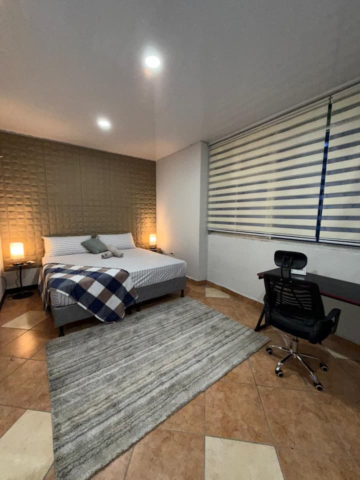 Apartamento De Lujo En Torre De Apartamentos - San Pedro Sula