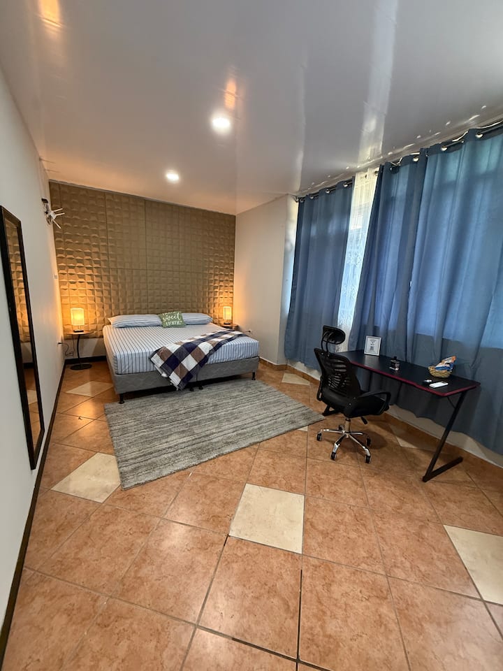 Apartamento Privado En Torre De Apartamentos - San Pedro Sula