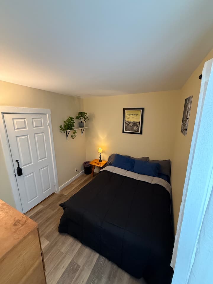 Cozy Room In Lovely Apartment In Hip Biddeford - Biddeford, ME