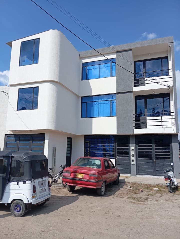 Apto 202 Cerca A La Plaza De Ganado En Simijaca. - Simijaca